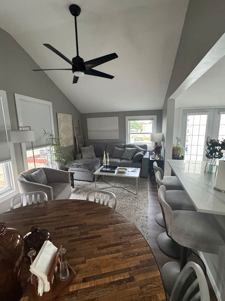 3br/3ba In Saratoga Downtown 30 Day Min Stay - Saratoga Springs, NY