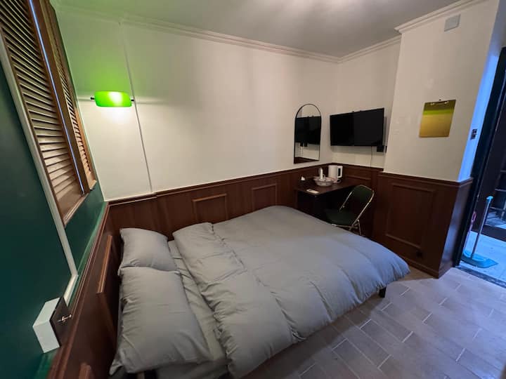 懷舊風房間/銅鑼灣時代廣場/獨立洗手間/有窗#13 - Hong Kong