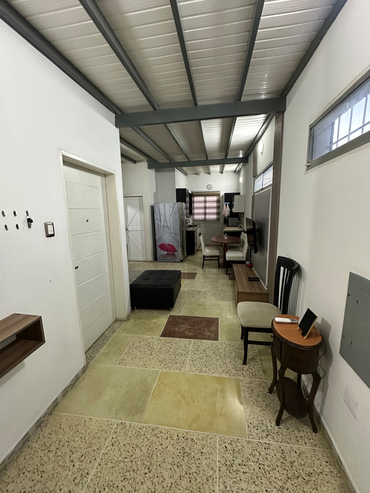 Comfortable and cozy apartment with A/C, WiFi, downtown - Apartments ...