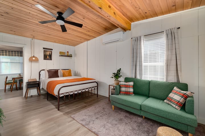 Modern Downtown Orlando Studio | Prime Location - Winter Park, FL