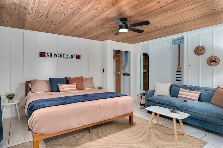 Hip Orlando Studio By Restaurants & Parks - Orlando, FL