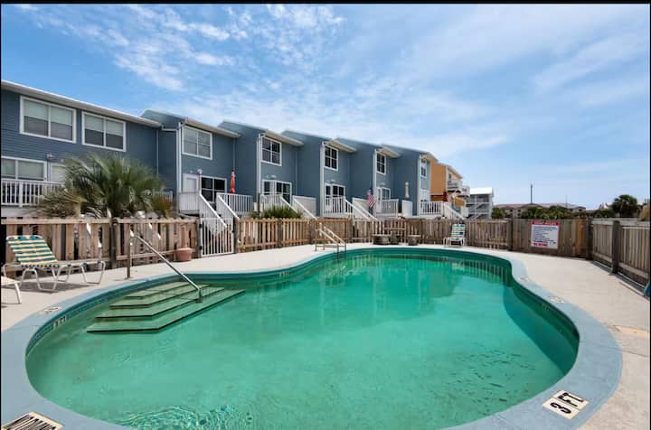 Golden Aura: A Navarre Beach Paradise‼️ - Navarre, FL
