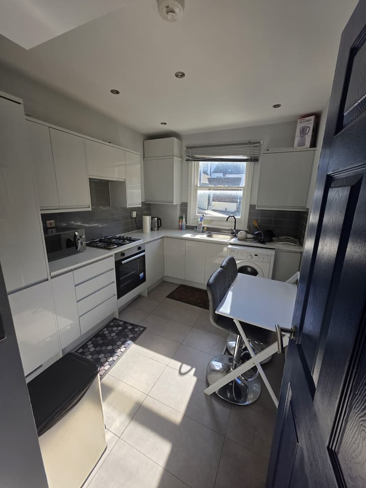 Strategic Haven For Short Getaway - Chatham