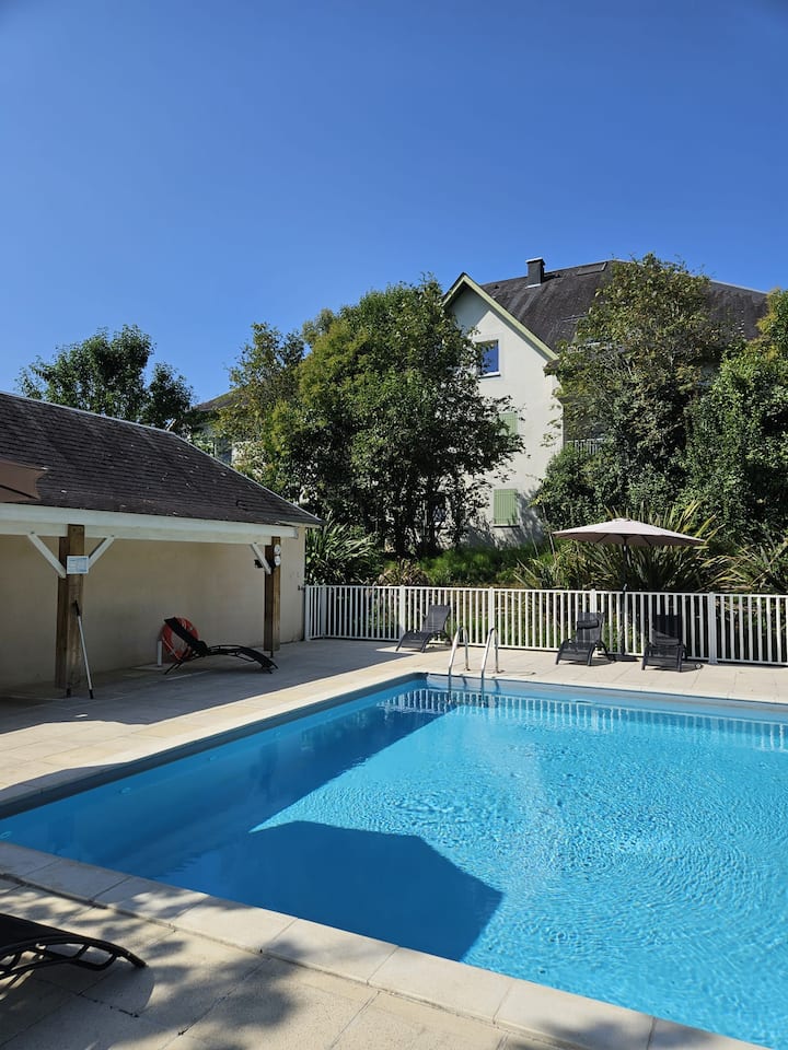 Studio à 2 Pas Des Thermes- Résidence Avec Piscine - Salies-de-Béarn
