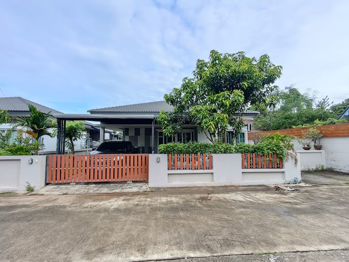 Korat Home For Rent (บ้านเช่ารายวันโคราชโซนเชฟวัน) - Nakhon Ratchasima