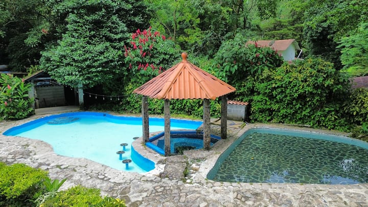 Encantadora Habitación Con Piscina Para 4 Personas - Panama