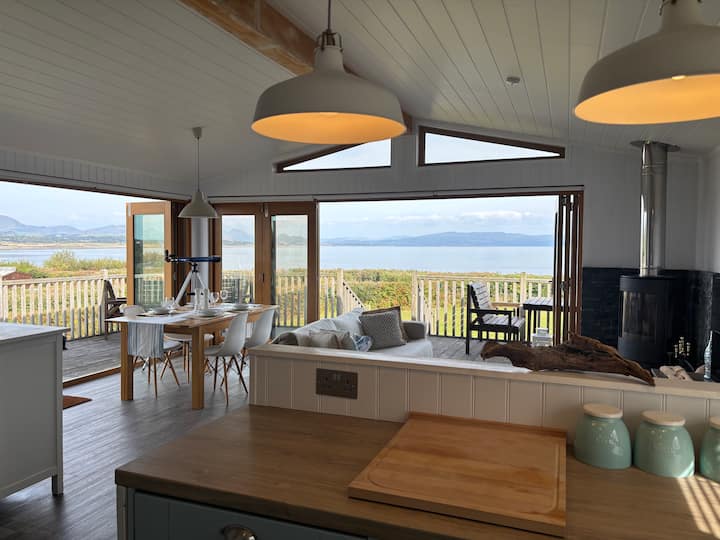 Coastal Family Lodge Panoramic Sea Views & Beach - North Wales