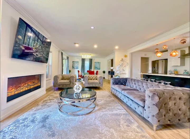 Luxe Lakefront Near Universal - Orlando