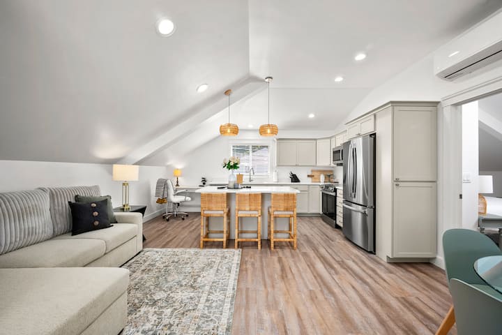 Private Carriage House In Downtown Coeur D'alene - Coeur d'Alene, ID