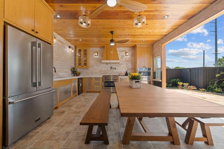 New! Modern Garland Home In Tx! - Garland, TX