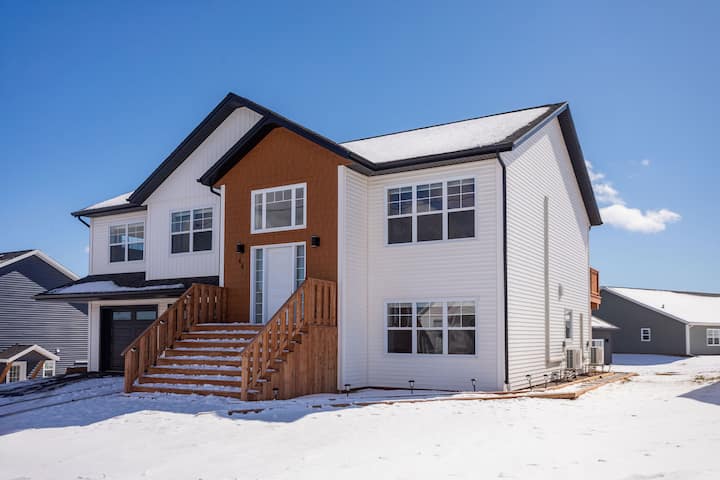 Newly Renovated - Few Minutes From Charlottetown - Charlottetown