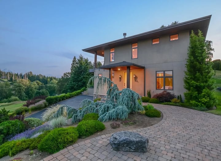 Custom Windy River Getaway - Hood River, OR