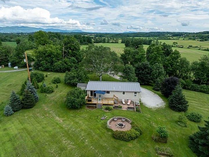 Country Setting Near Middlebury - Middlebury, VT