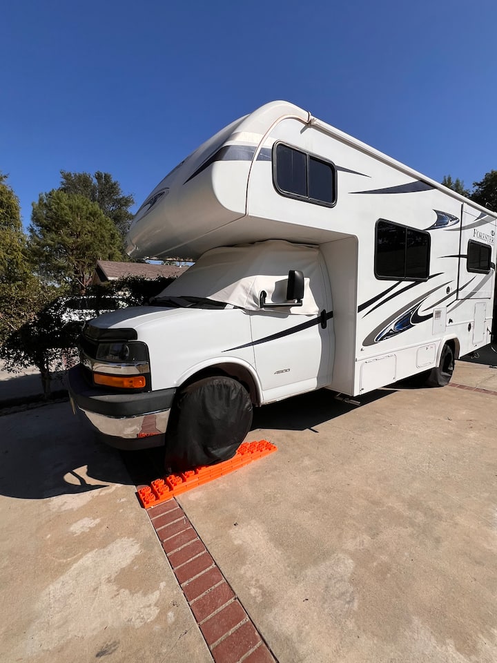 Tabitha The Stationary Rv - Los Angeles, CA