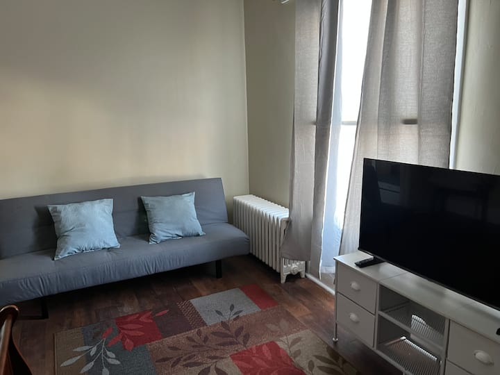 2 Bedroom Close To State Fair - Saint Paul, MN