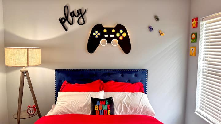 Themed Townhouse W/ Community Pool Near Disney - Lake Buena Vista, FL