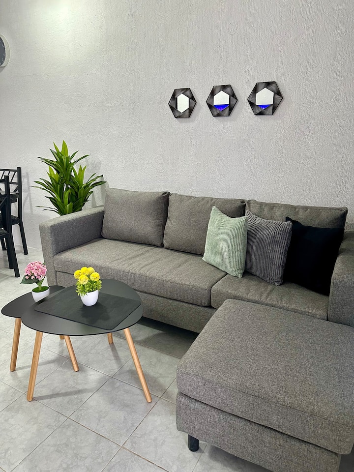 Cómoda, Bonita Casa, A Unos Pasos De La Multiplaza - Chetumal