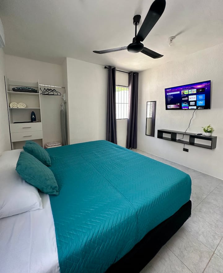 Cómoda Casa Cerca De Multiplaza Dominos Pizza Oxxo - Chetumal