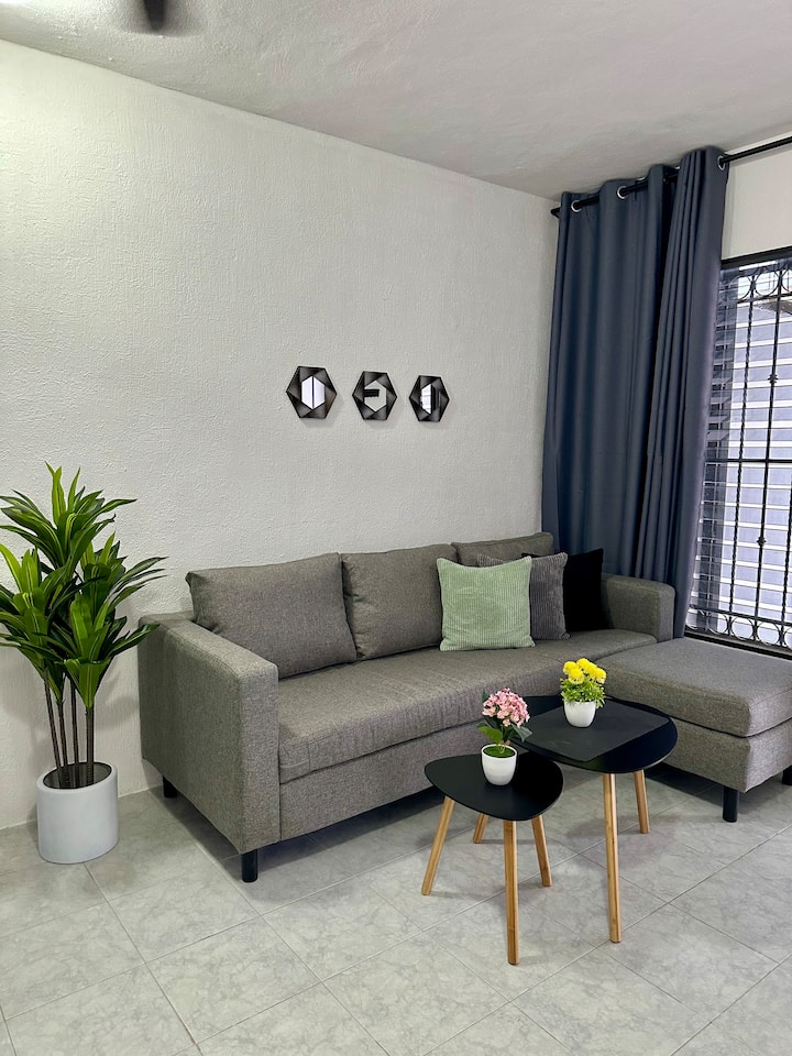 Cómoda Casa Cerca De Multiplaza Dominos Pizza Oxxo - Chetumal