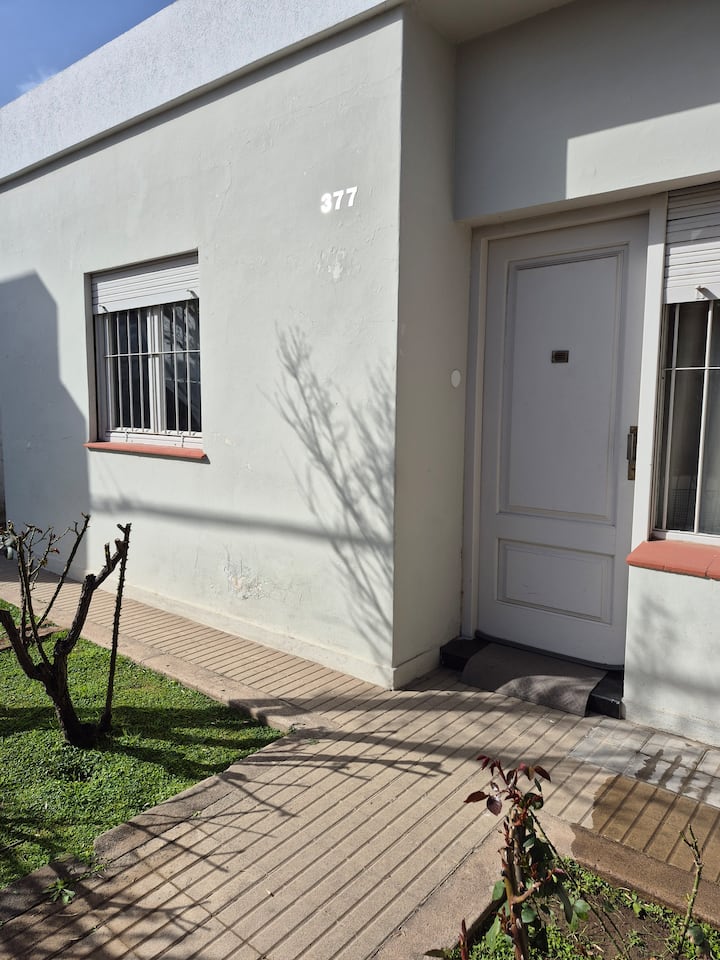 La Casita, Casa Con Encanto Retro Para 4 Personas - Bell Ville