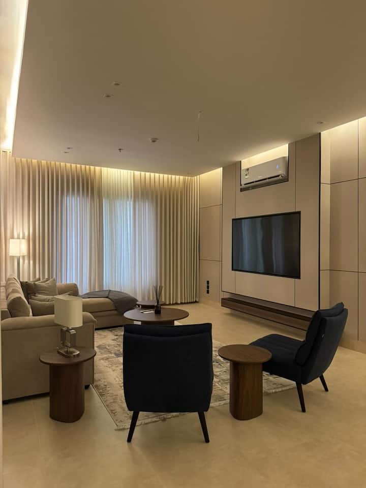 شقة هادئة بتصميم فندقي - Dammam