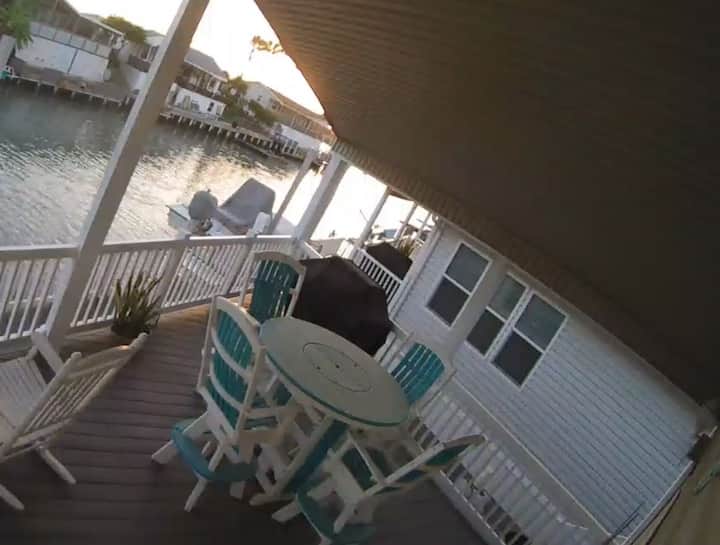 Relaxing Water Front Cottage - Port Isabel, TX