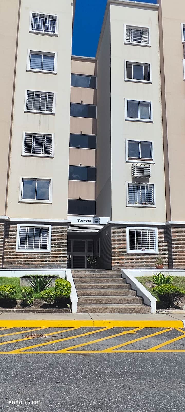 Apartamento En El Este Equipado Con Planta Eléctri - Venezuela