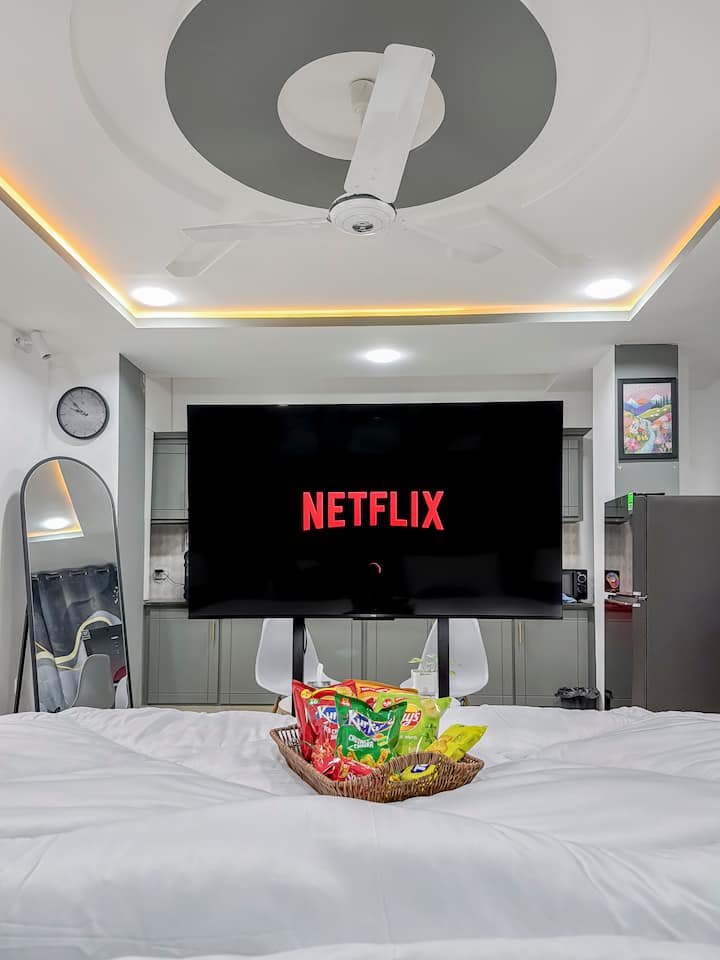 Scenic Hygienic Studio | Sunset, Greenery & Hills - Islamabad