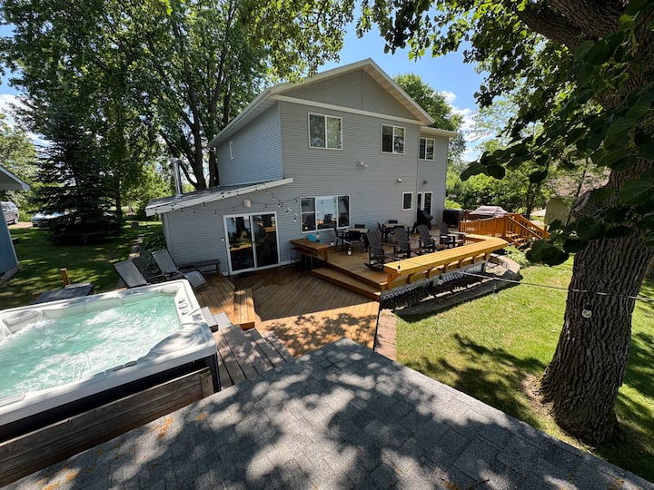 The Nest At Middle Cormorant - Mayfield Lake, Hawley