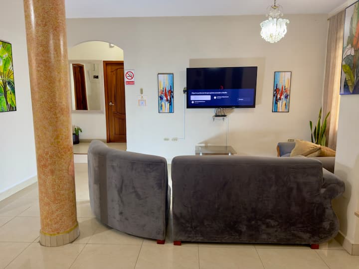 Pachay Home | 3 Hab. | Parqueadero | 6 Huéspedes - Machala
