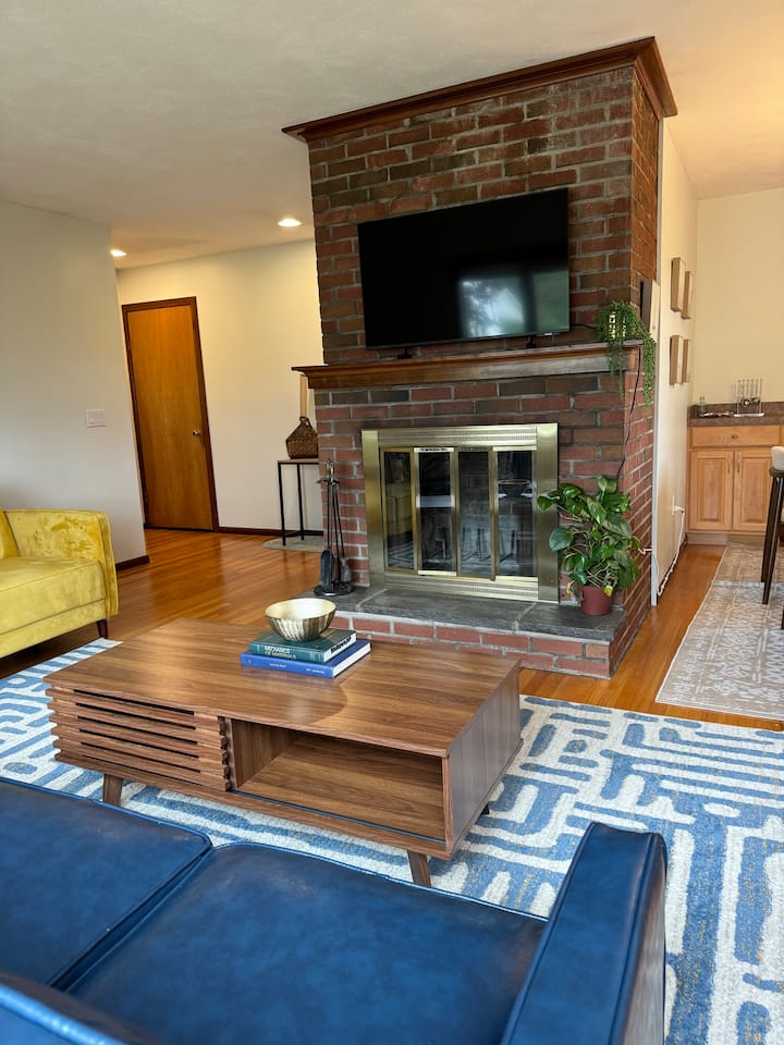 Stones Throw - Seaport 2min Walk - Mystic, CT