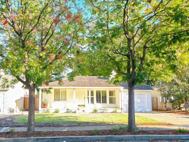 Menlo Atherton Charm - Menlo Park, CA