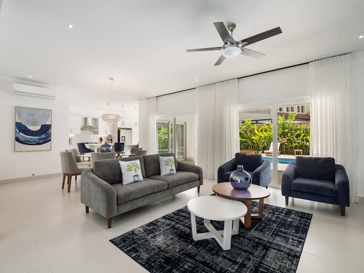 Cabarete Oceanside Villa With Private Pool & Beach - Cabarete
