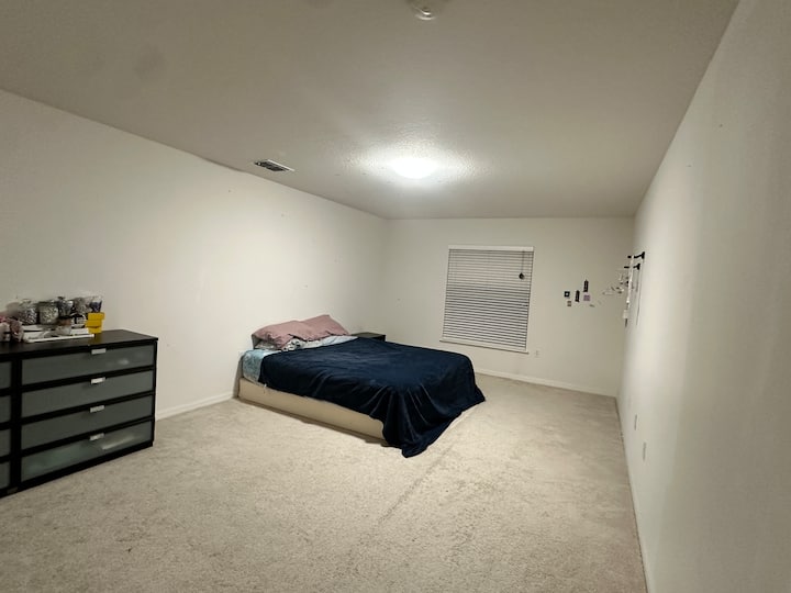 Private Bedroom # 1 - Ocala, FL