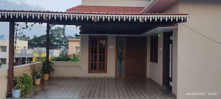 Peace Safe And Pleasent Stay - Coimbatore