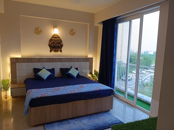 Luxury Rooms Near Prem Mandir - Vrindavan