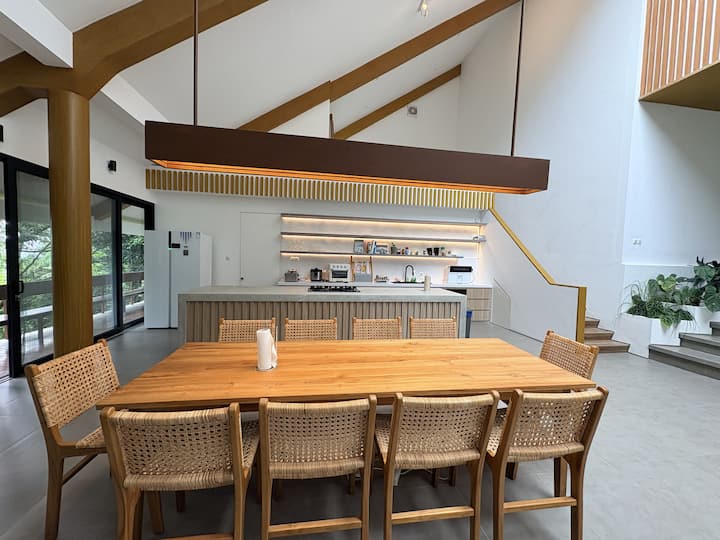 Elegant Minimalist Villa In Mega Mendung, Bogor - Cisarua