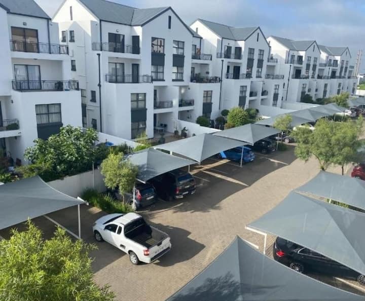 Greenstone Ridge Apartment - Edenvale