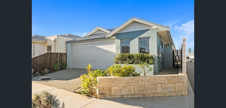 Seascape Beach House Retreat - Mandurah