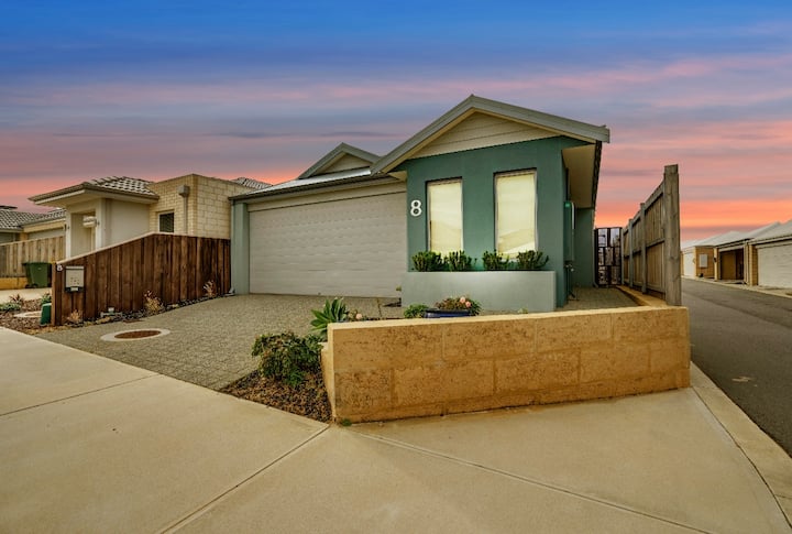 Seascape Beach House Retreat - 