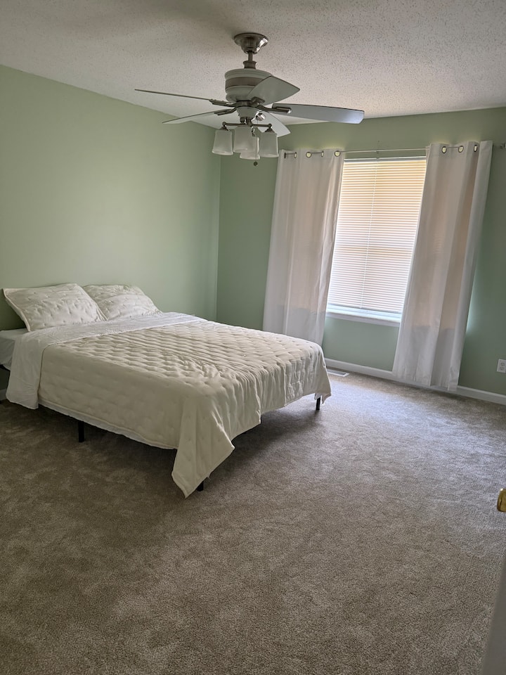 Comfort & Privacy + Bathroom - O'Fallon, MO