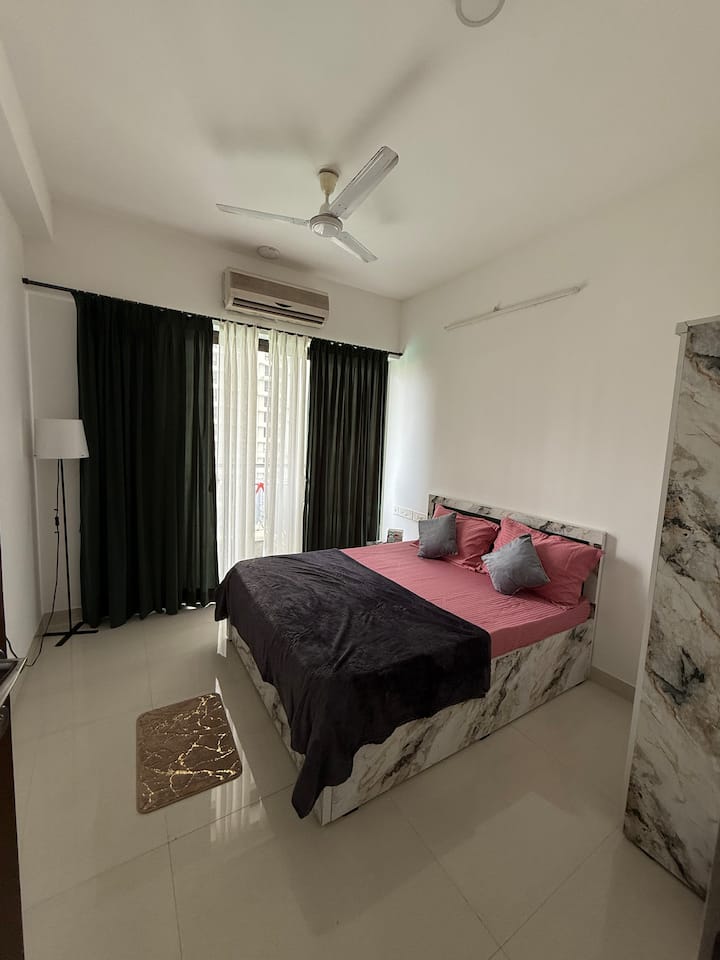 Private Room In Shared Apartment-near Nesco - Mumbai