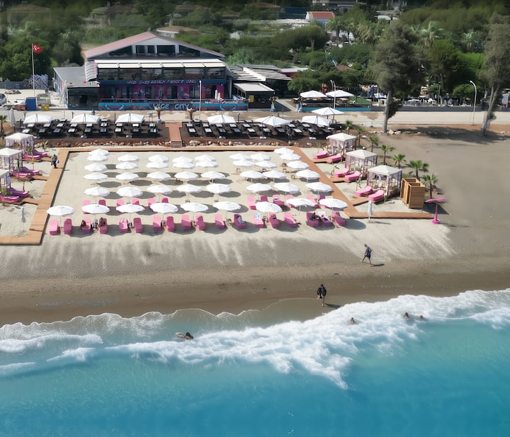 Vice City Beach Resort Otel - Erdemli