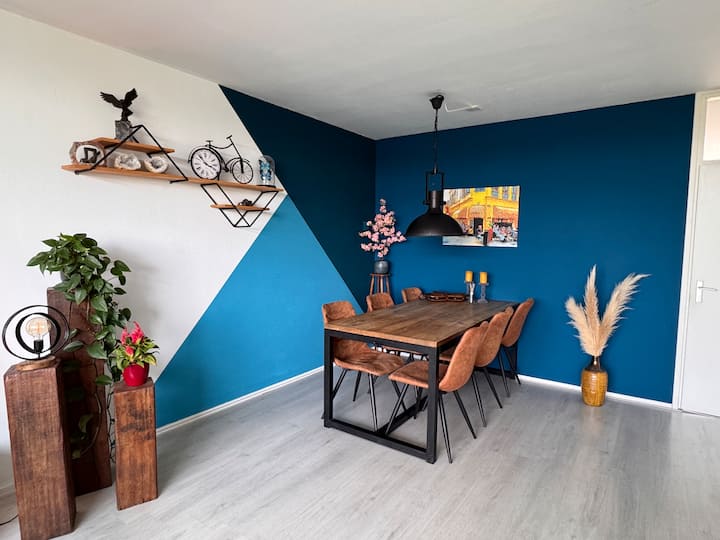 Ruim En Zonnig Appartement Met Parkeerplek - Groningen
