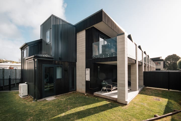 The Central - Raglan