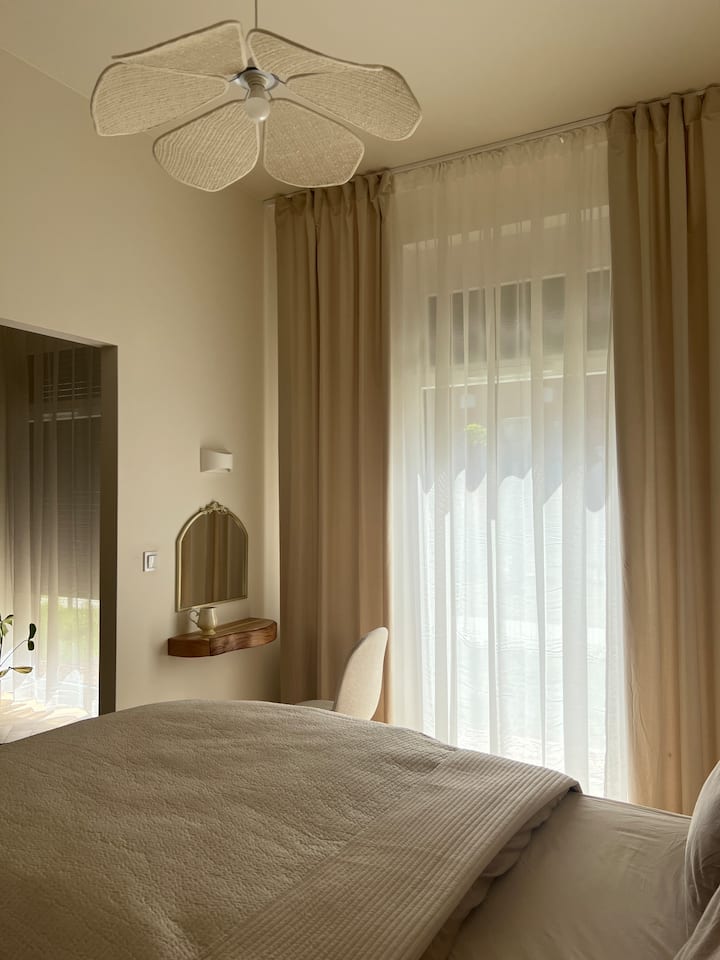 Beige Apartment With Garden - Wrocław