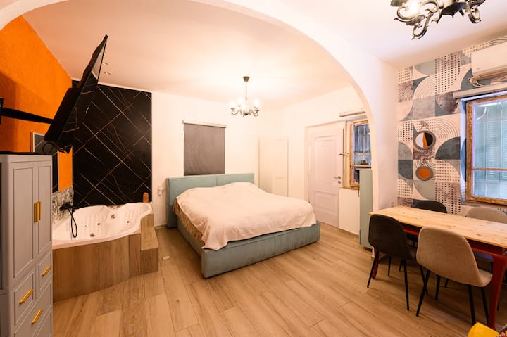 מרגוע בכרם - דירת אירוח מושלמת עם ג'קוזי פרטי - Jerusalem