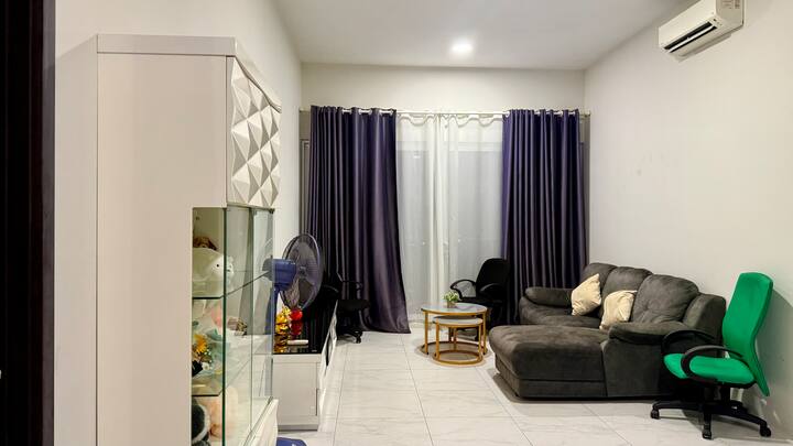 Airport Cozy Stay - Kuching