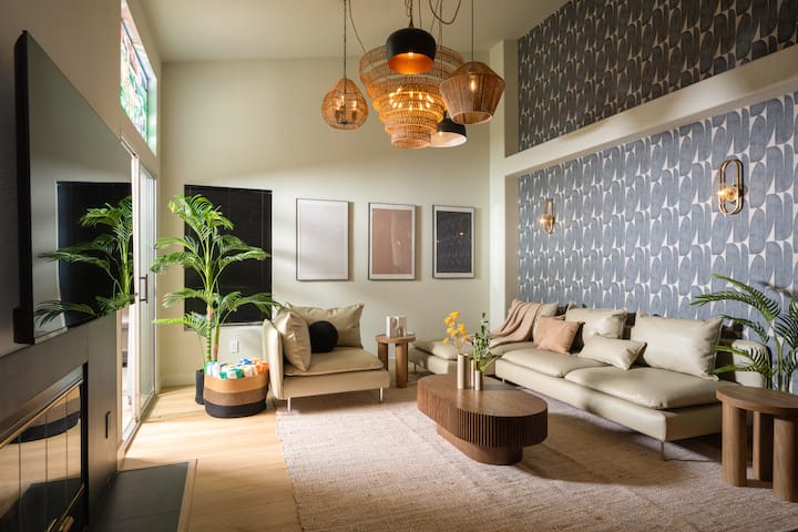 Family Home 6br,2ba,pool/jacuzzi - North Las Vegas, NV