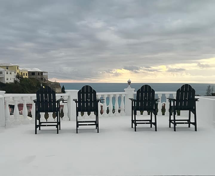 Oceanview Cottage With Private Pool - Bermuda
